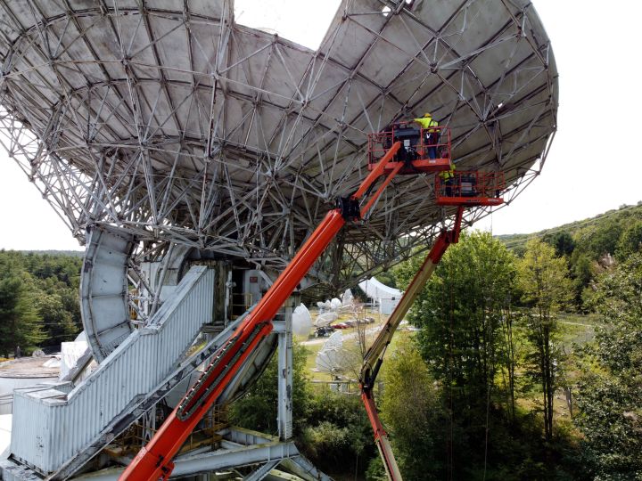 Mechantech Satellite Dish Demolition - Zartman Construction, Inc.